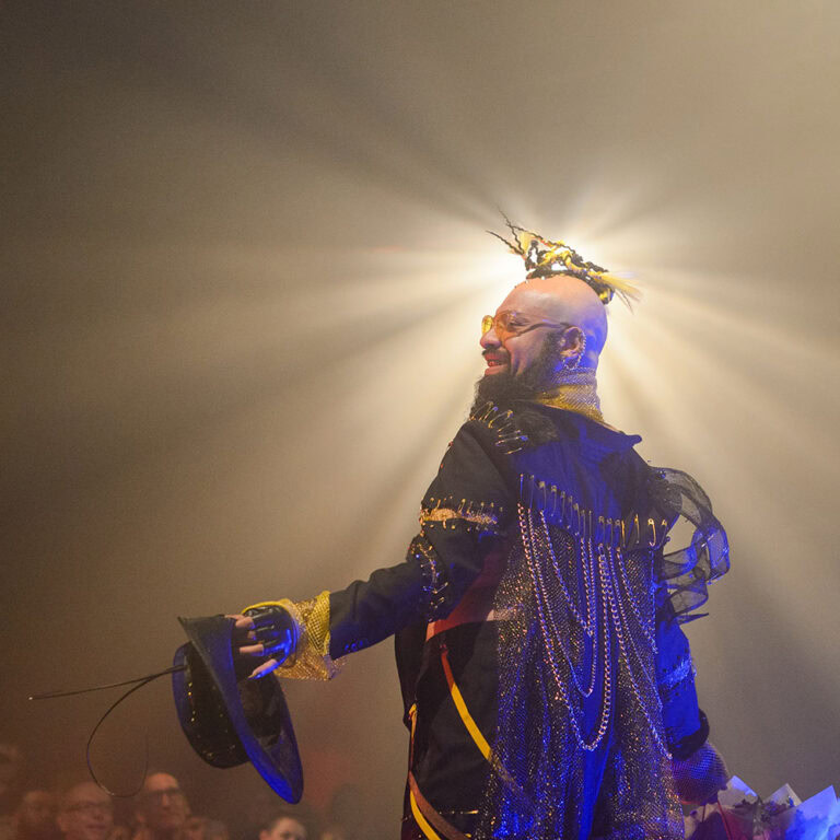 Catwalk Extravaganza - Shout